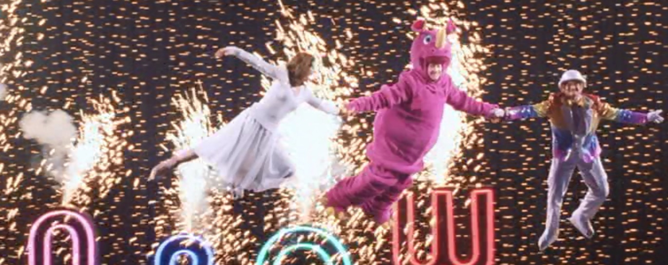 DANNY DEVITO’S DEATH TO SMOOCHY — A REVIEW BY NICK CLEMENT – Podcasting ...